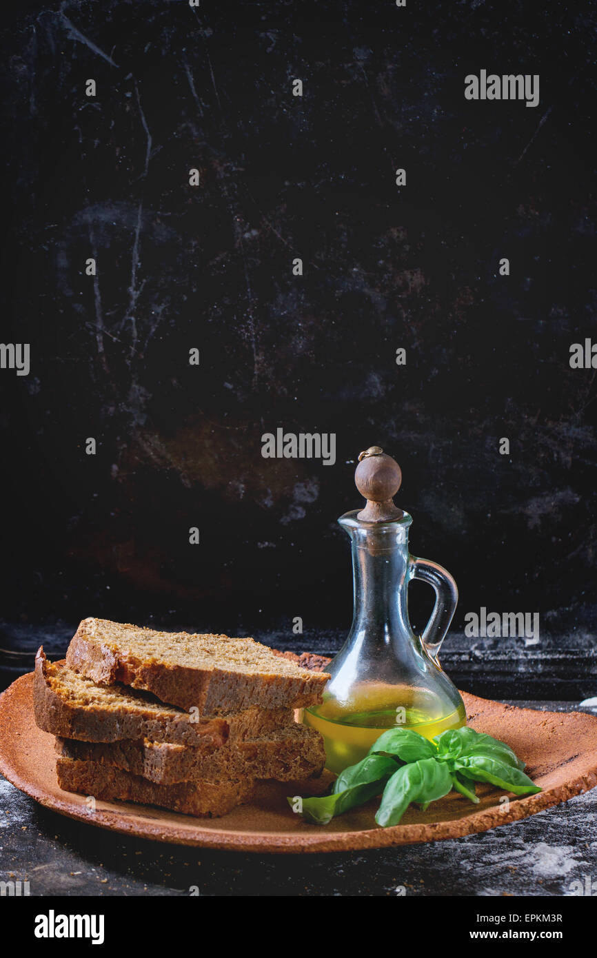 SliÑ ed bread with olive oil Stock Photo - Alamy