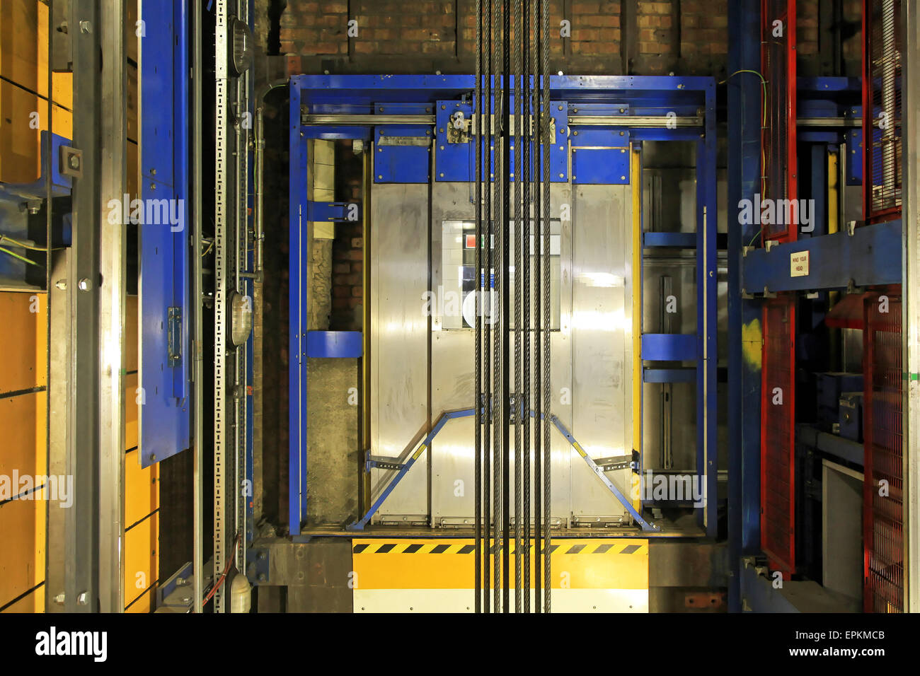 Cable shaft hi-res stock photography and images - Alamy