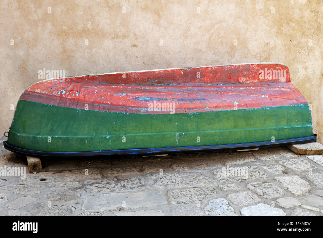 Shell vessel hi-res stock photography and images - Alamy