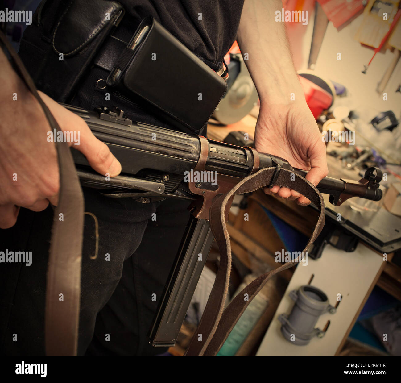German mp40 submachine gun hi-res stock photography and images - Alamy