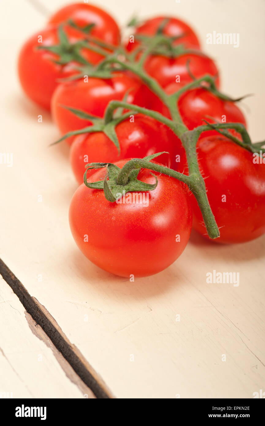 Cluster tomato hi-res stock photography and images - Alamy