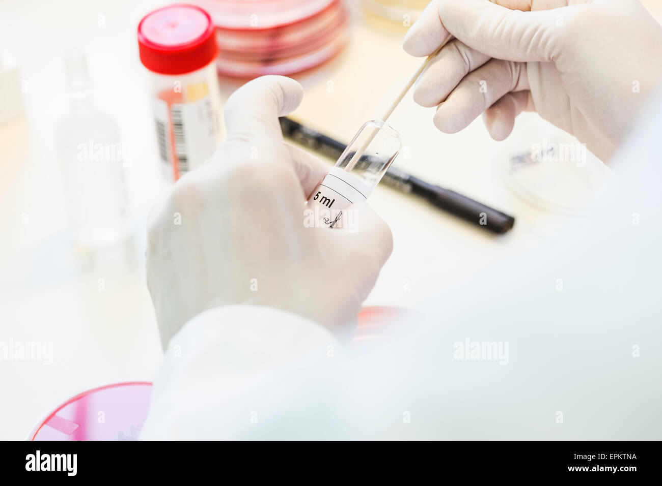 Test tube babies hi-res stock photography and images - Alamy