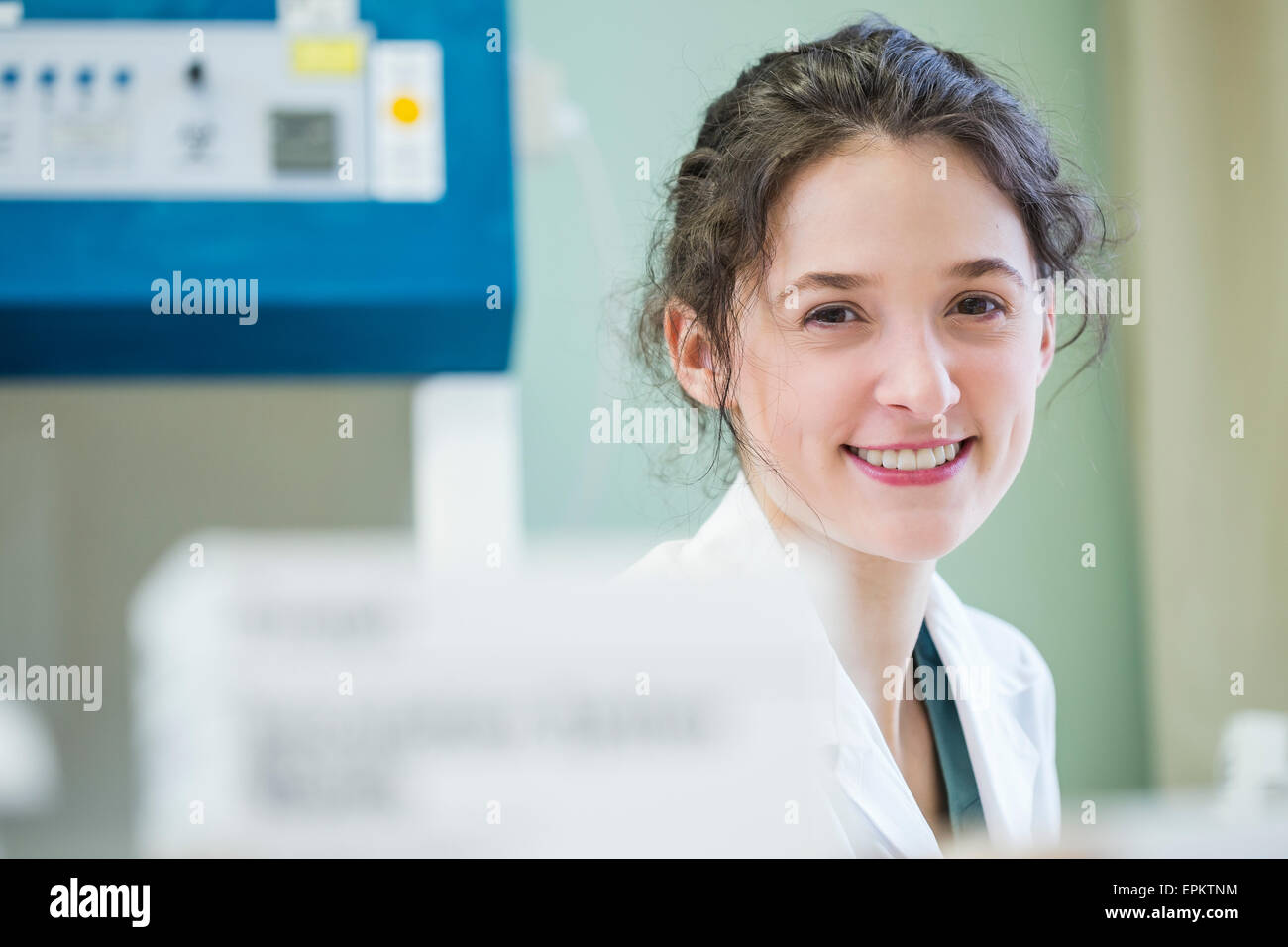Portrait of smiling lab technician Stock Photo - Alamy