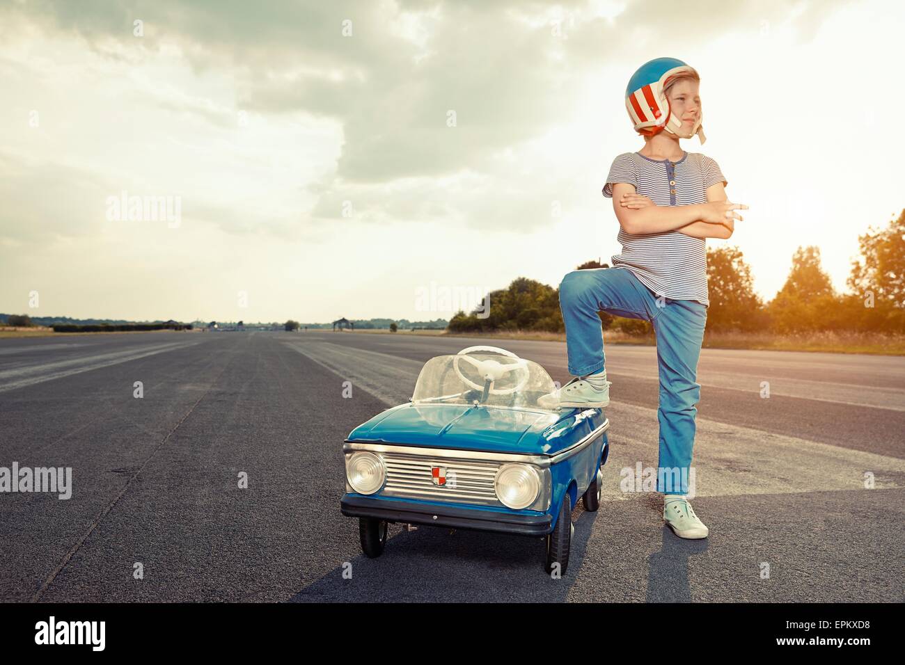 Pedal car racing hi-res stock photography and images - Alamy