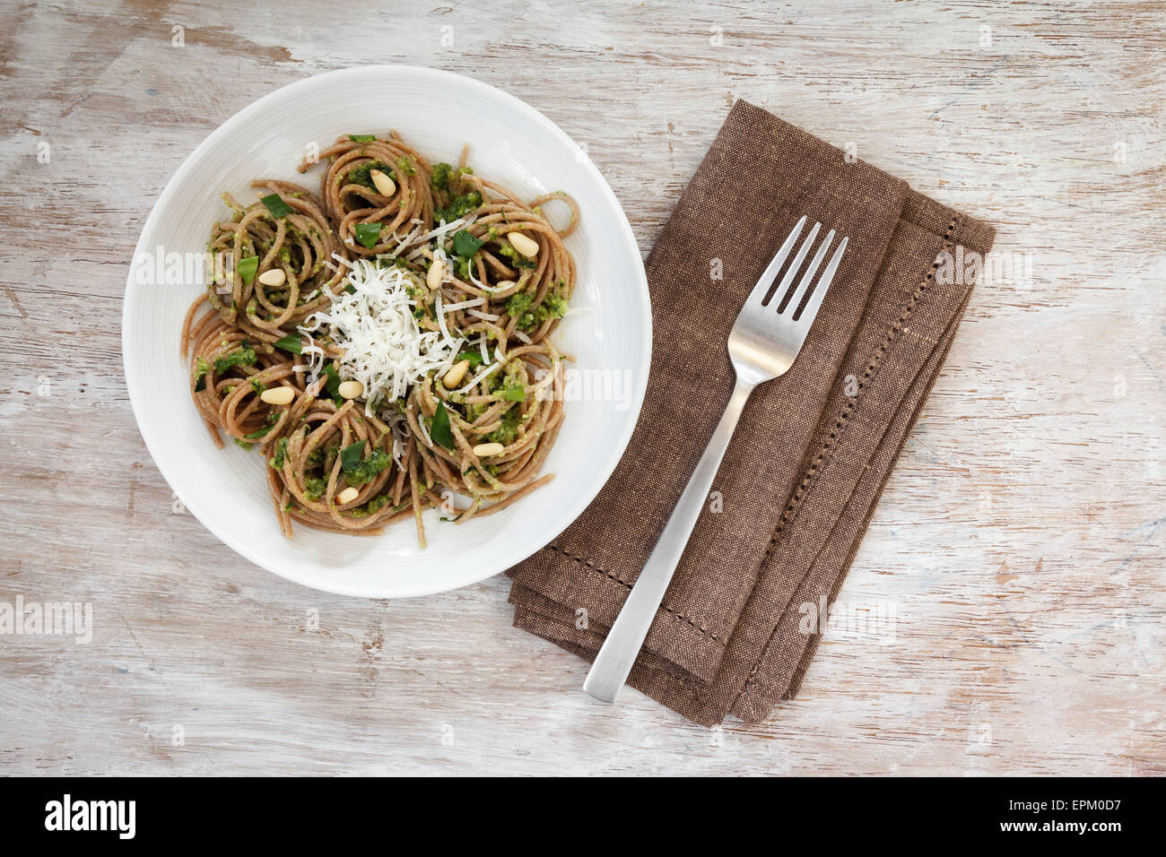 Whole-grain spelt spaghetti with ramson pesto Stock Photo - Alamy