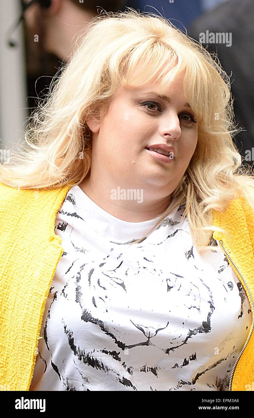 Rebel Wilson on location for HOW TO BE SINGLE Film Shoot, Manhattan ...