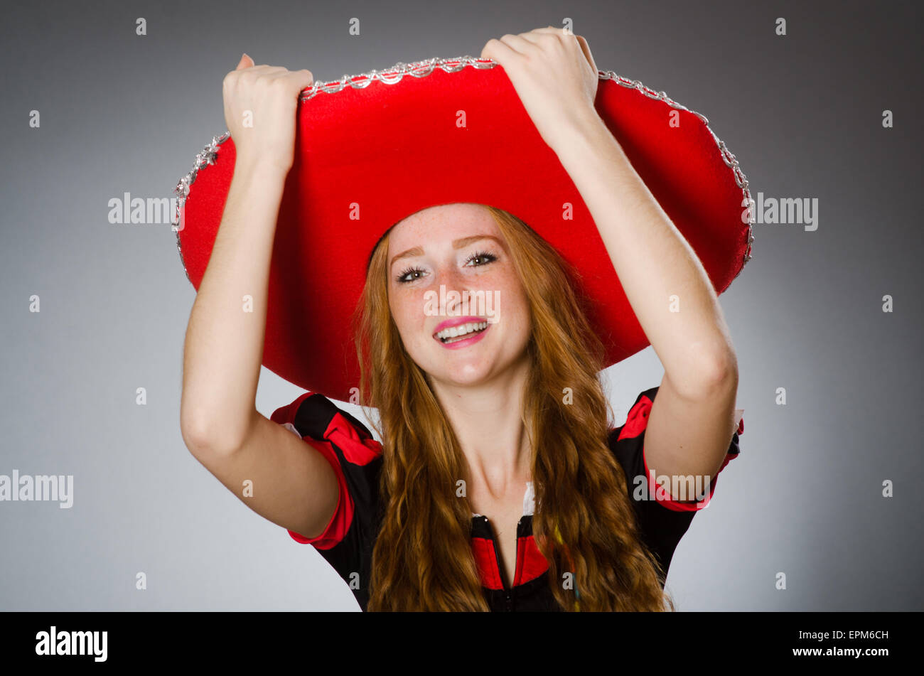 Woman wearing sombreros hi-res stock photography and images - Alamy