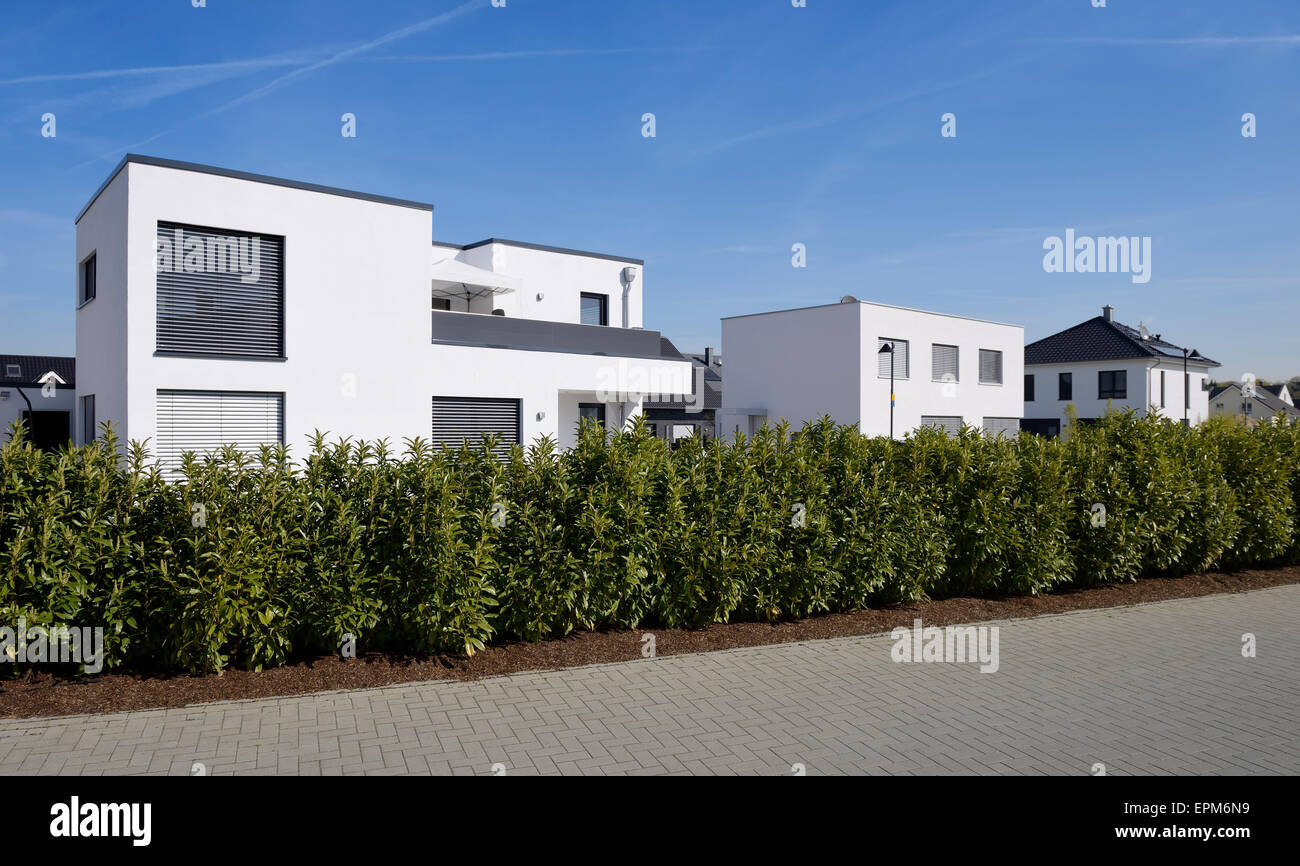 Detached family houses hi-res stock photography and images - Alamy