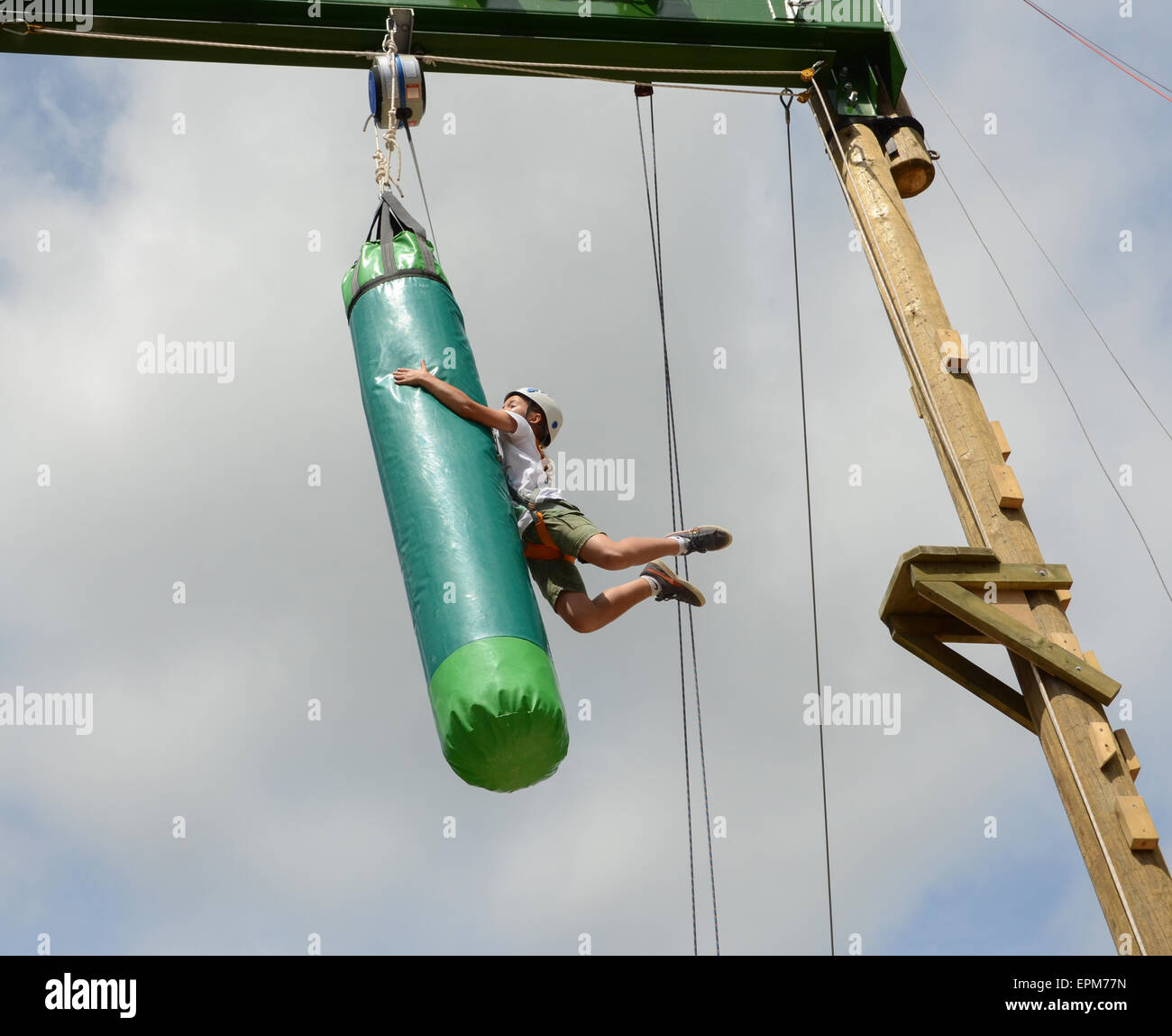 High jump girls hi-res stock photography and images - Alamy