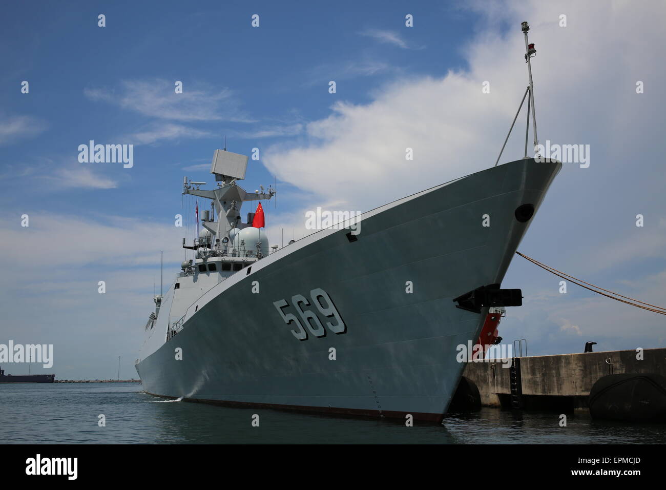 Imdex. 19th May, 2015. Chinese missile frigate Yulin docks at Singapore ...