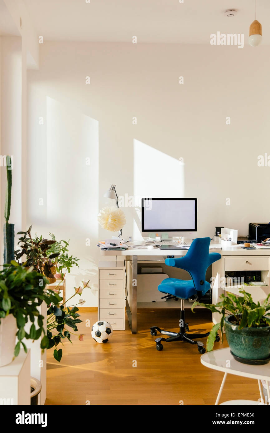 Workplace office room workroom workspace hi-res stock photography and ...