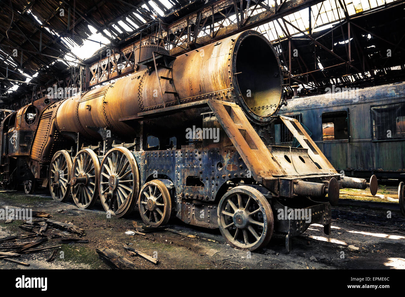 Railway yard abandoned building hi-res stock photography and images - Alamy