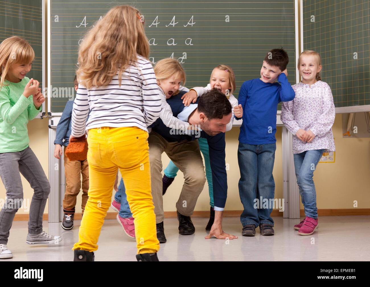 Grade 4 classroom hi-res stock photography and images - Alamy