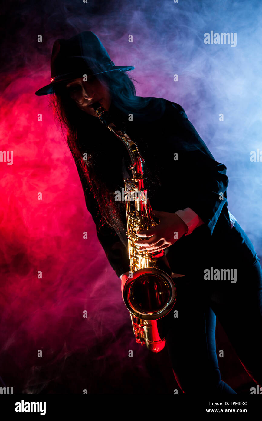 Female jazz saxophonist hi-res stock photography and images - Alamy