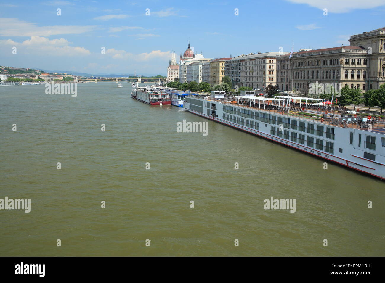 Danube view towards Hungarian Parliament building, Budapest, Europe ...