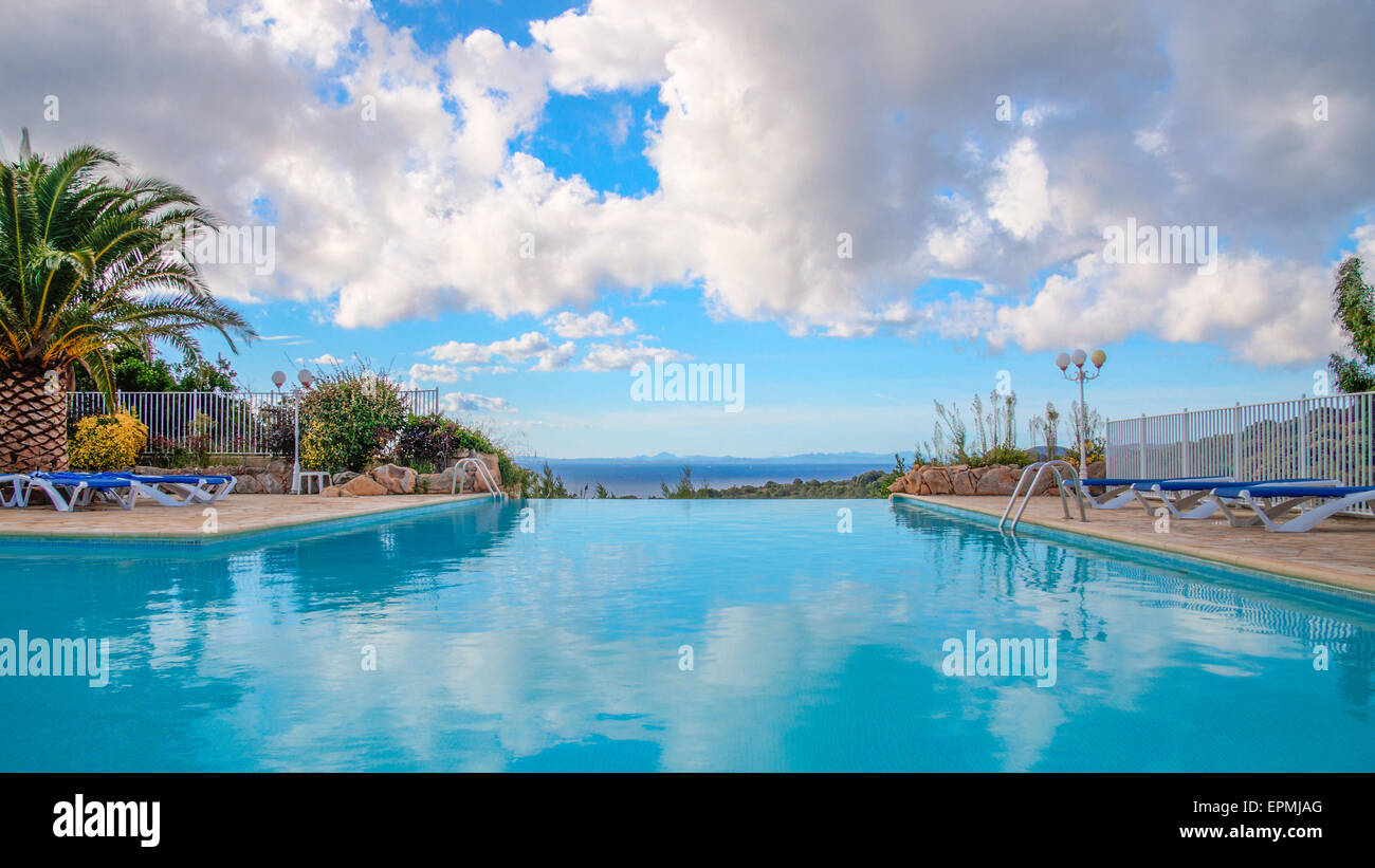 Beautiful infinity pool Stock Photo - Alamy