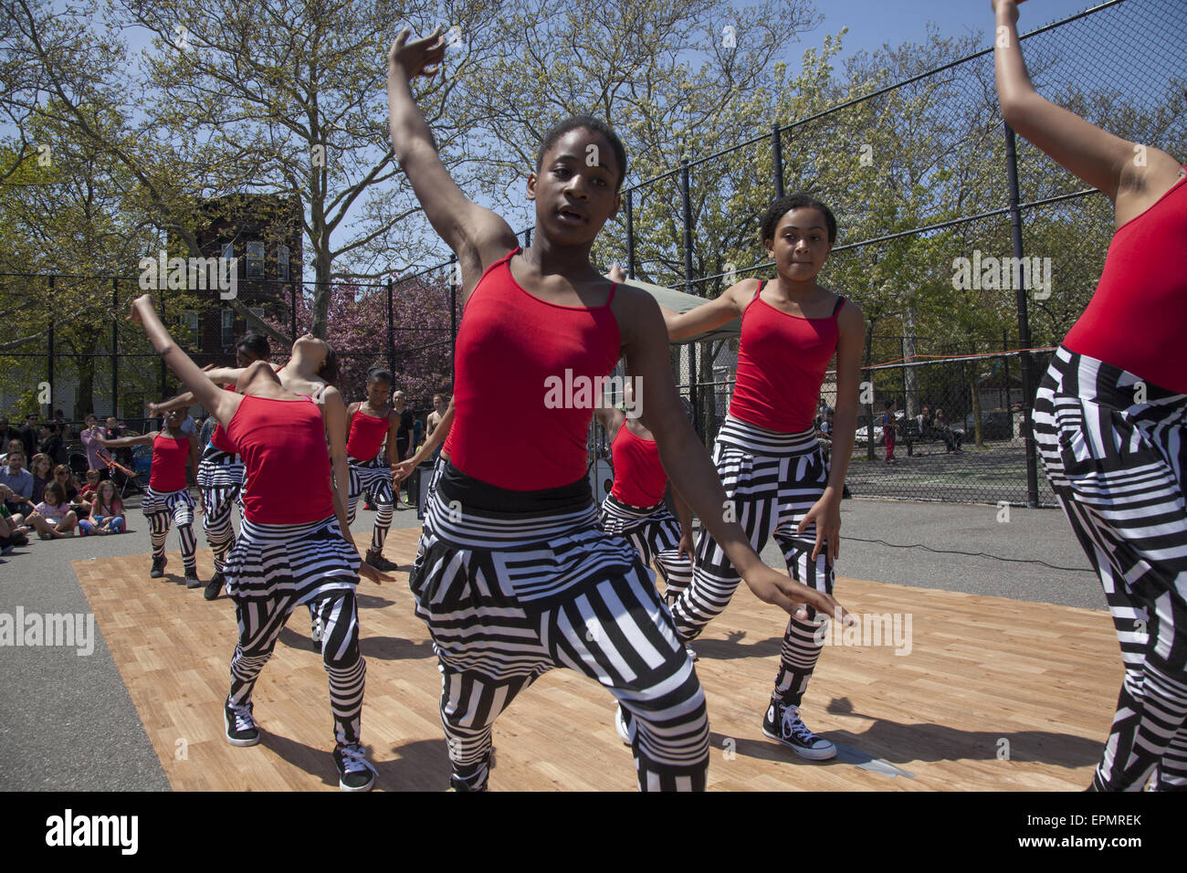 Local Dancers Stock Photos & Local Dancers Stock Images - Alamy
