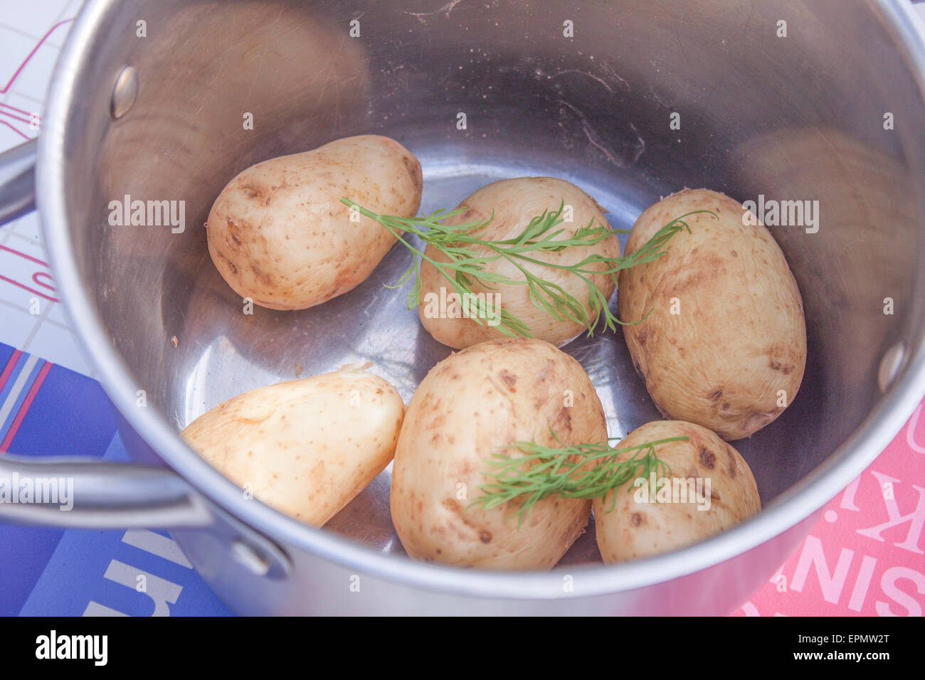 Full potatoes hi-res stock photography and images - Alamy