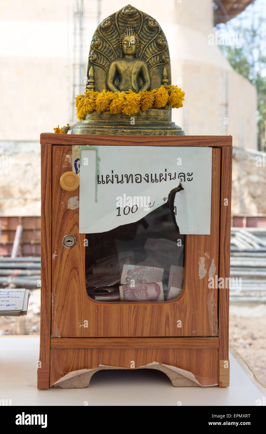 box of money Stock Photo - Alamy