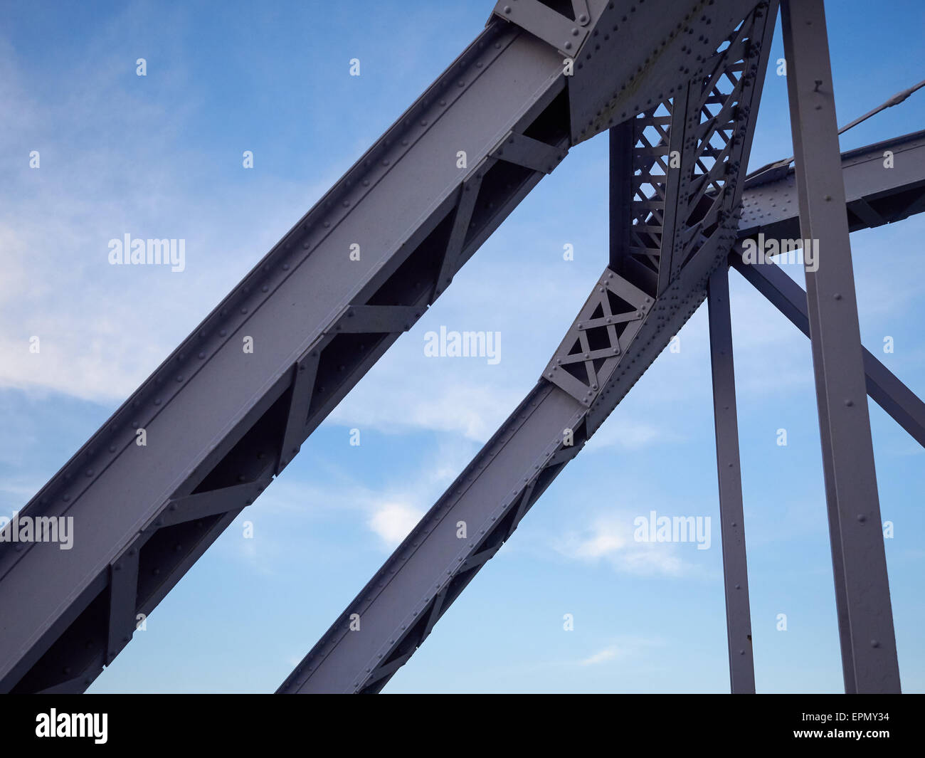 Riveted steel beam steel bridge hi-res stock photography and images - Alamy