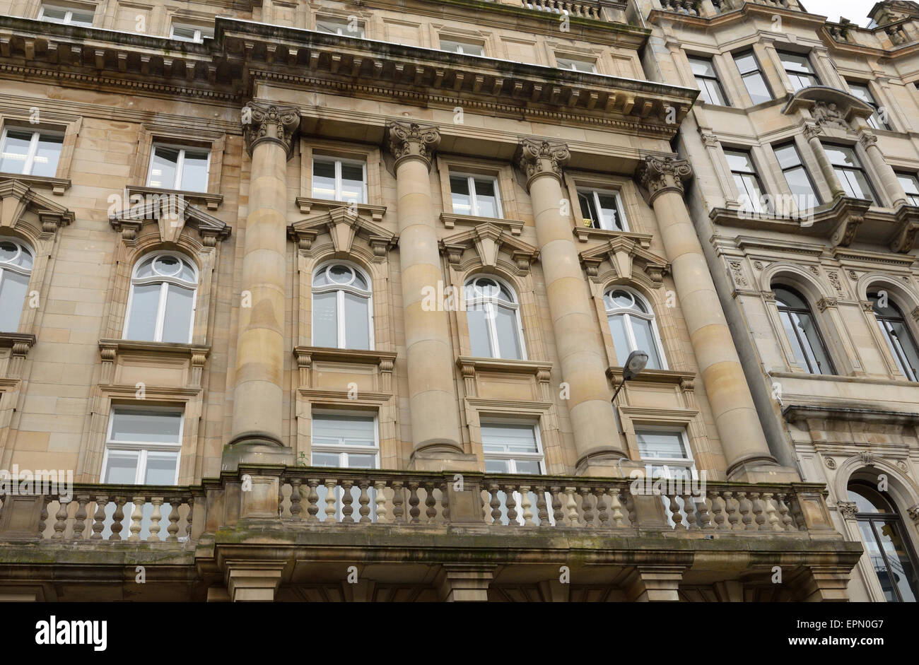 Classical facade hi-res stock photography and images - Alamy