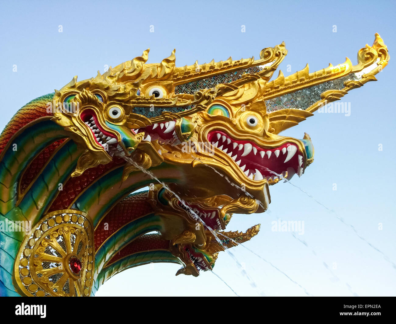 Dragon Head Water Fountain Statue High Resolution Stock Photography and ...