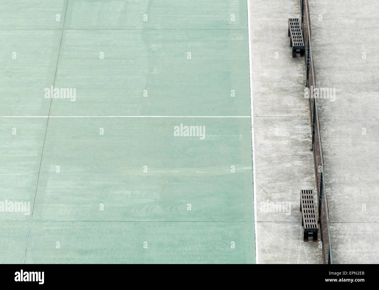 Empty bench basketball court hi-res stock photography and images - Alamy