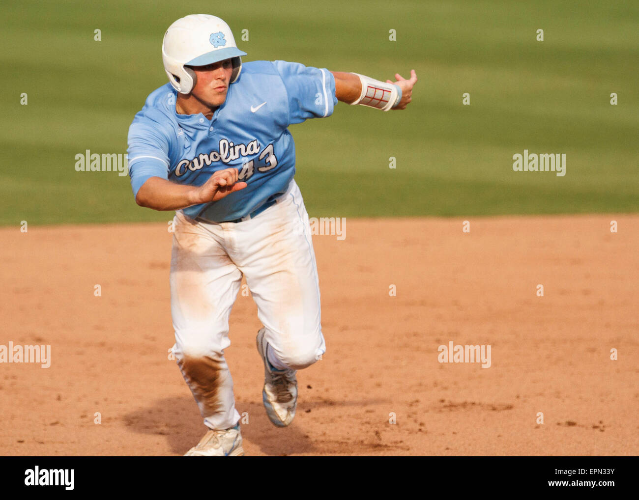 catcher Korey Dunbar (43) of the North Carolina Tar Heels breaks for ...