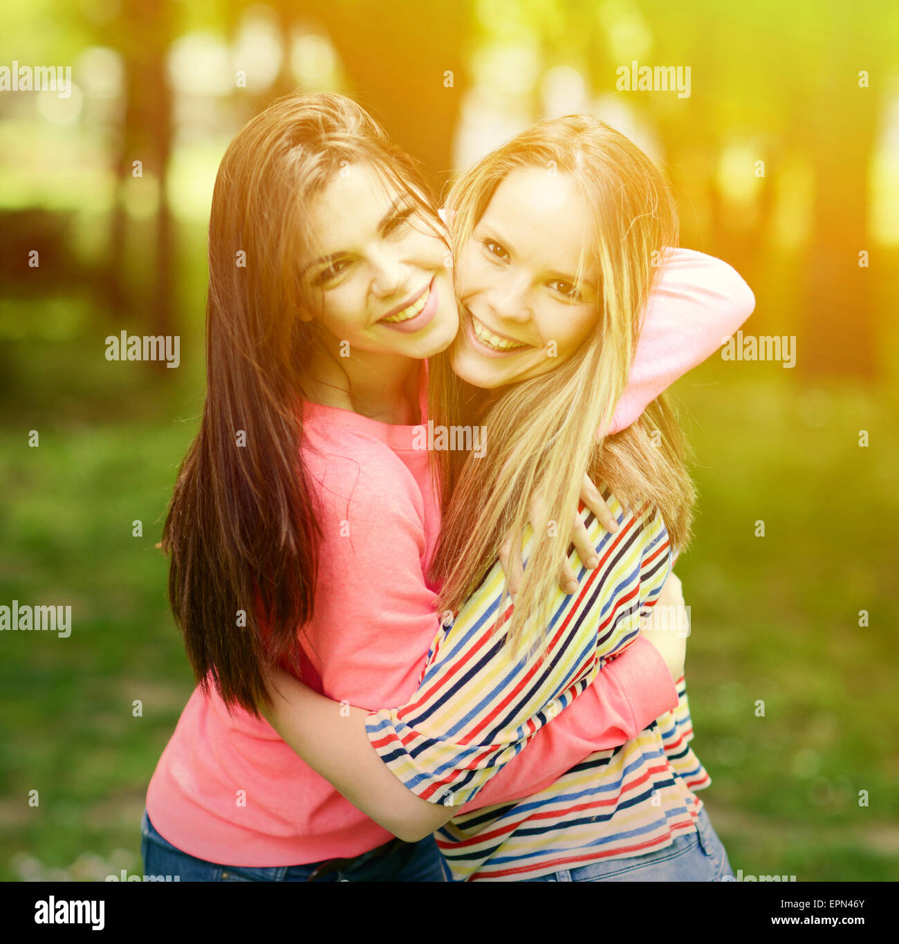 Teen friends hug hi-res stock photography and images - Alamy