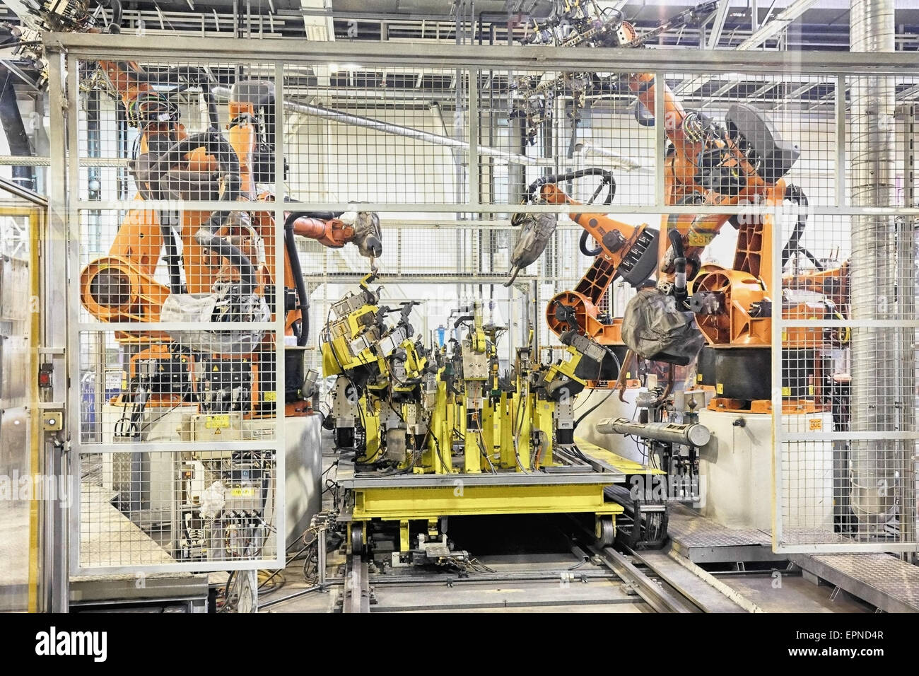 robots in a car factory Stock Photo - Alamy
