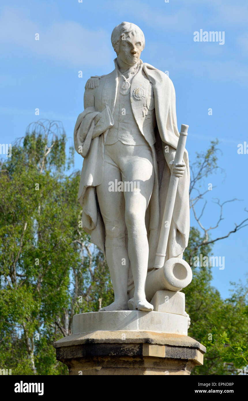 Lord horatio nelson statue hi-res stock photography and images - Alamy