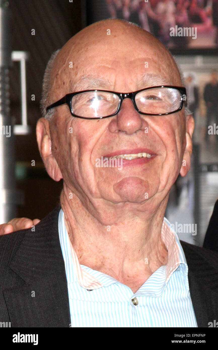 The cast and crew of FOX's hit show 'Bones' celebrate production of ...