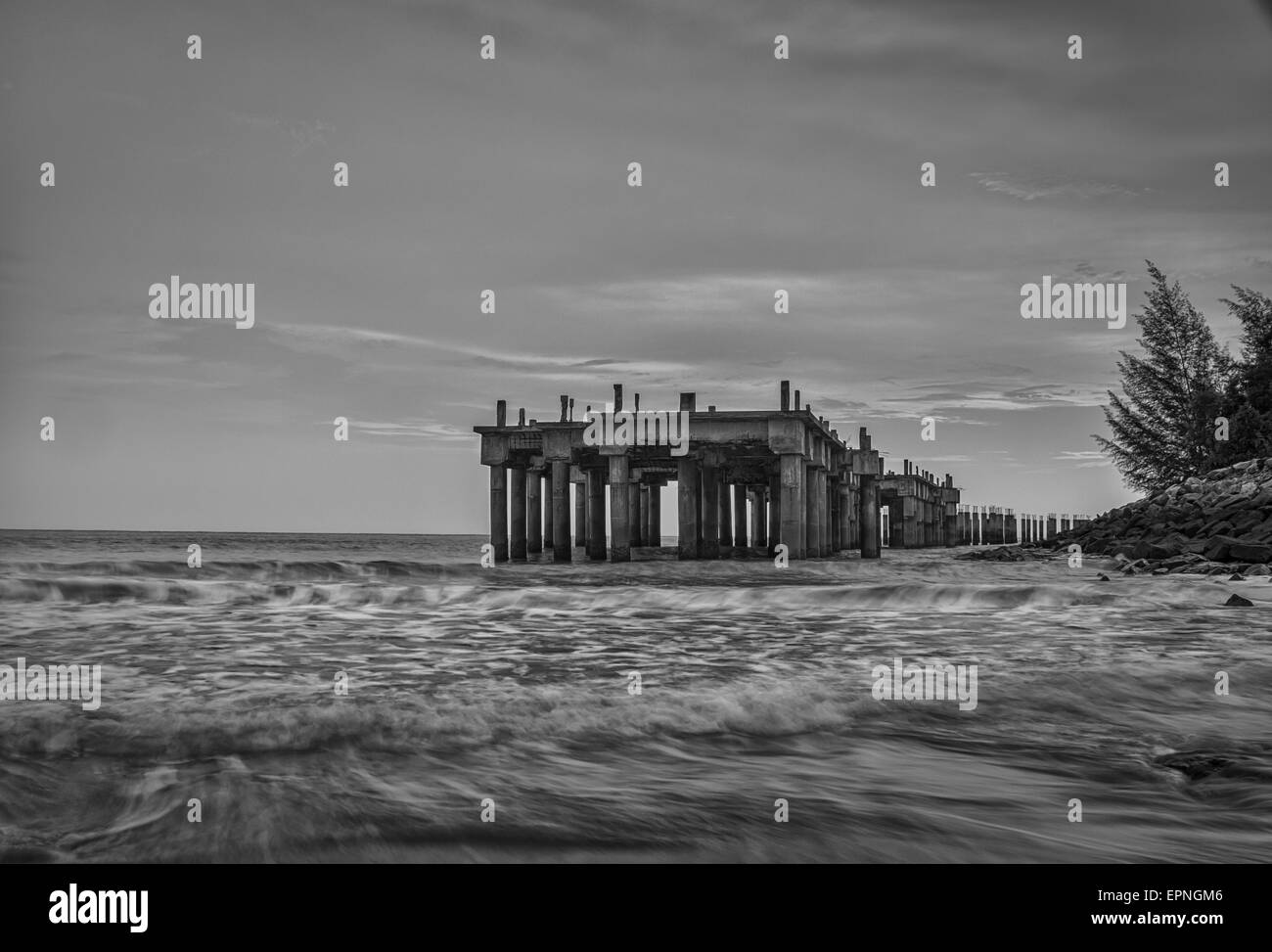 Unfinished structure hi-res stock photography and images - Alamy