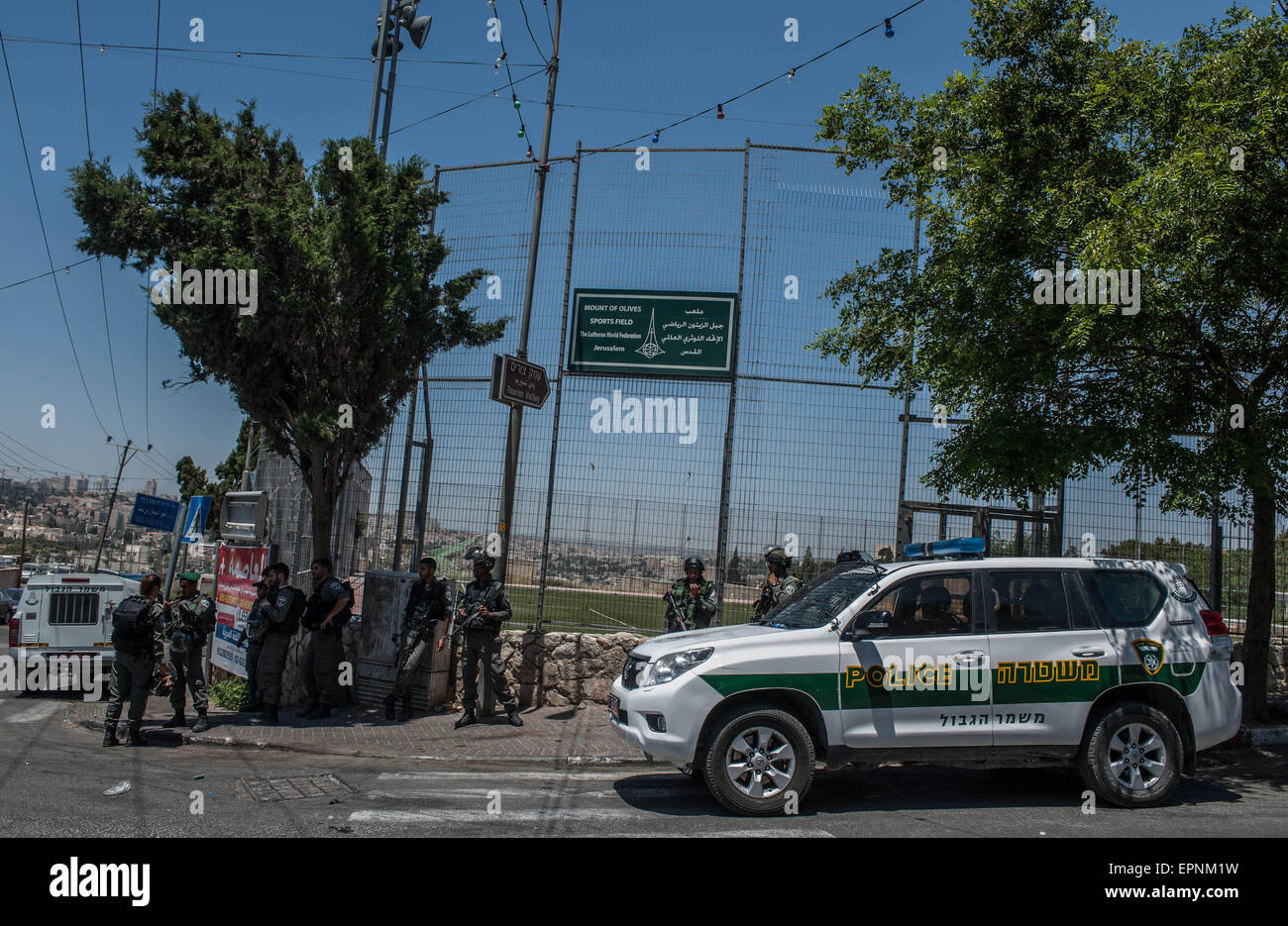 Jerusalem. 20th May, 2015. Israeli Border Police stand guard near the ...