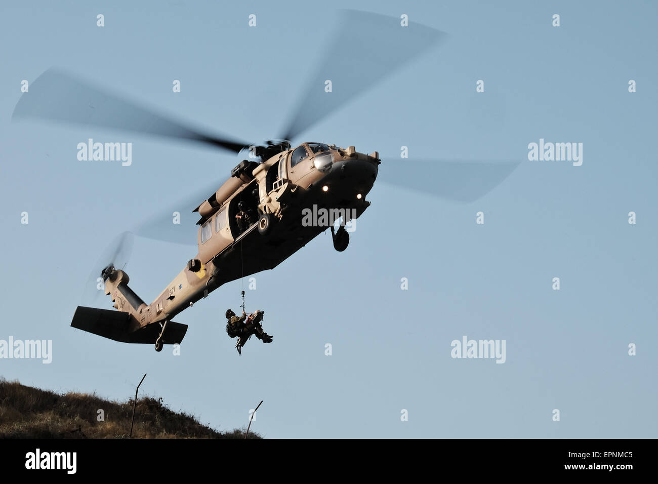 Israel. 19th May, 2015. IDF Unit 669 fighters demonstrate medical ...