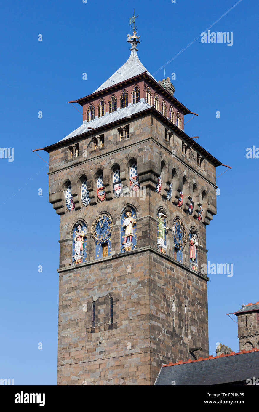 Showing the sky tower hi-res stock photography and images - Alamy