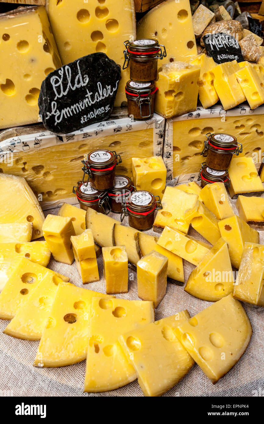A Cheese Stall At Borough Market, London Bridge Area, London, England ...