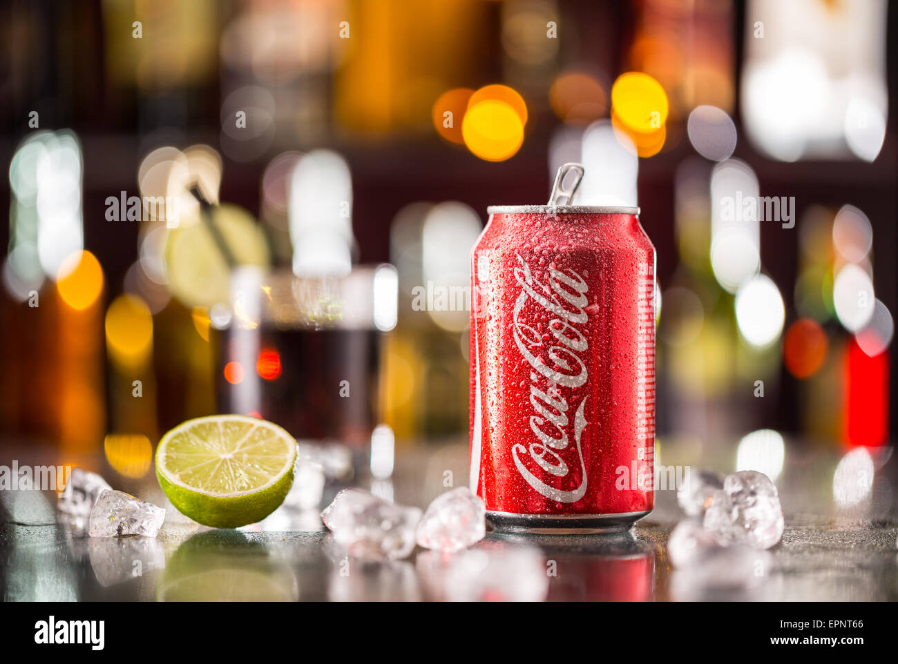 Coca cola can splash hi-res stock photography and images - Alamy