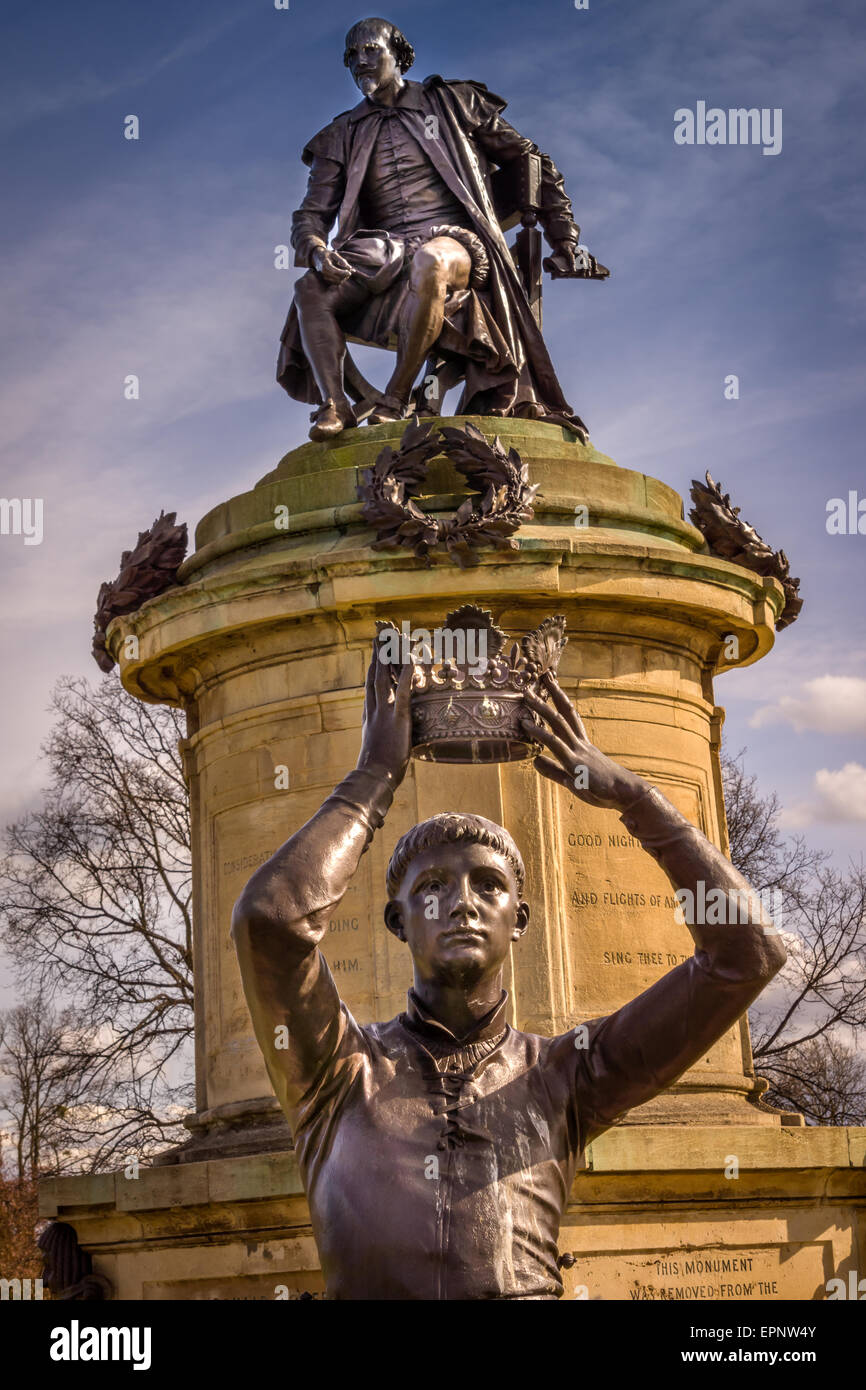 Shakespeare Memorial - Stratford Upon Avon Stock Photo - Alamy