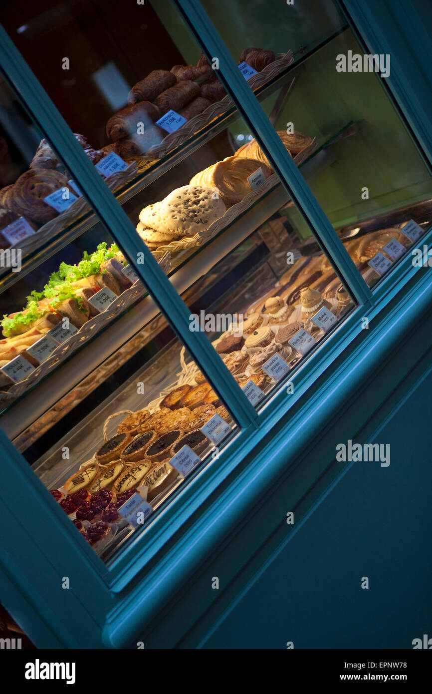 Tea shop room paris hi-res stock photography and images - Alamy