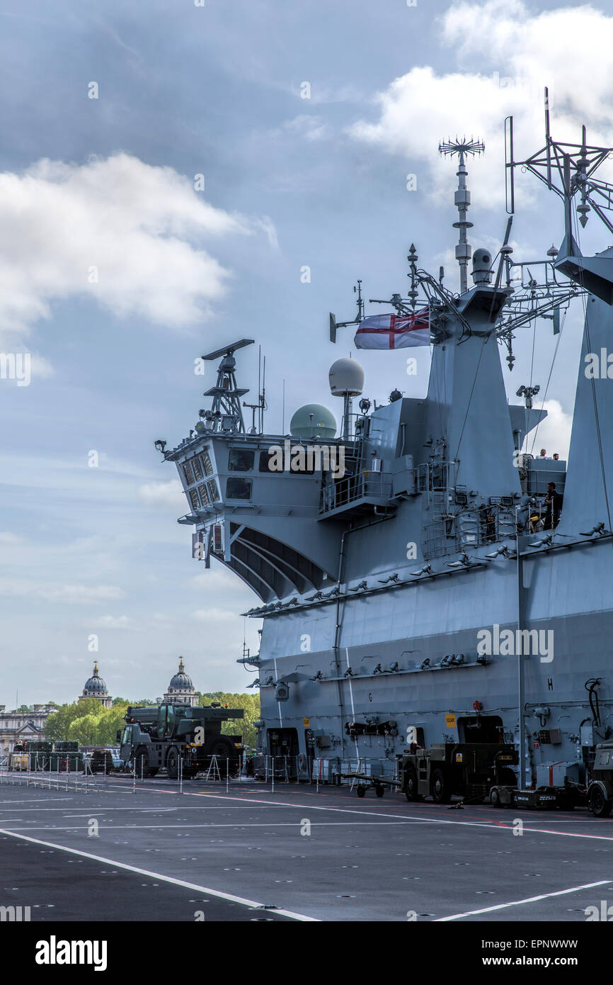 Hms st george ship hi-res stock photography and images - Alamy
