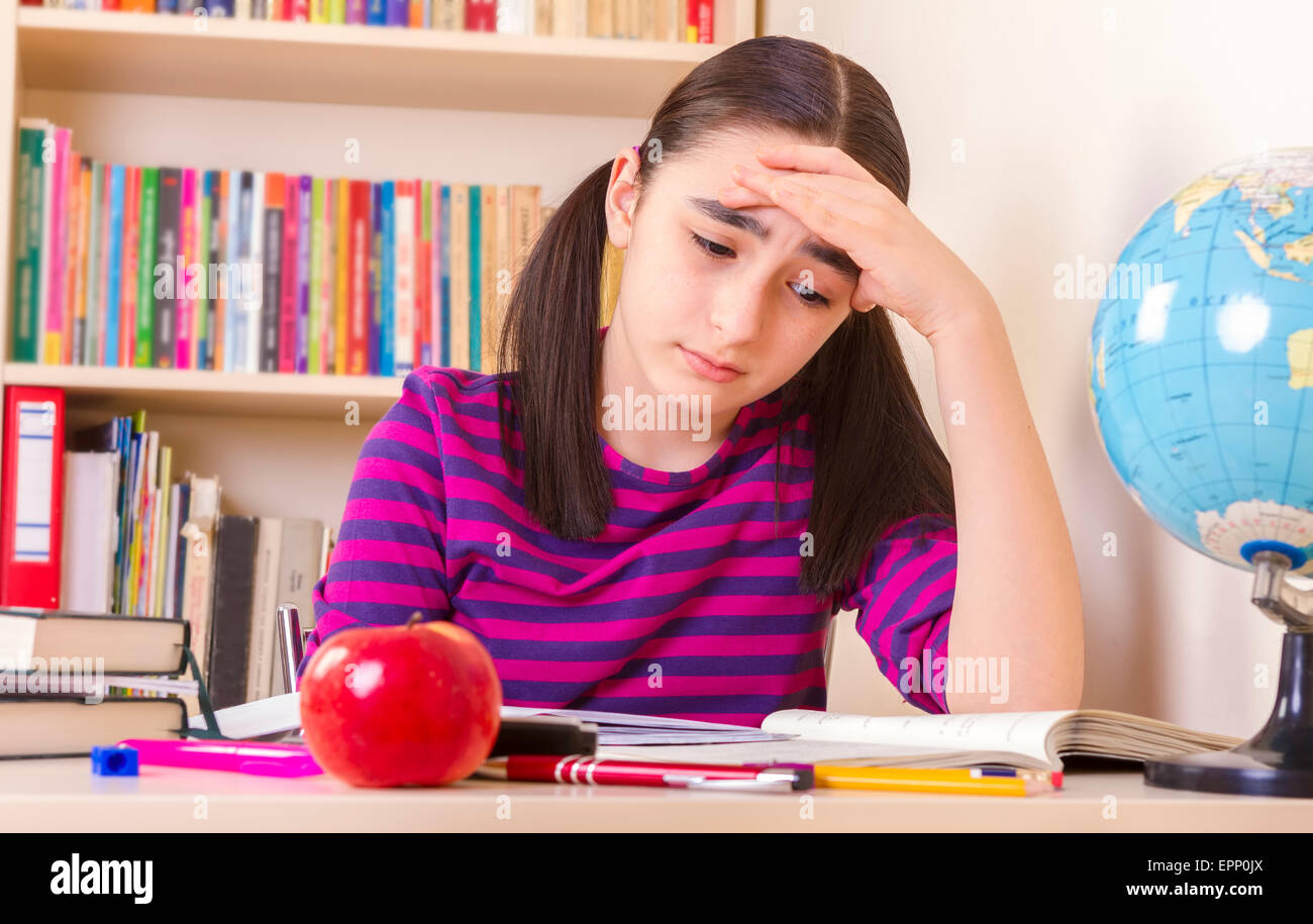 Teenage schoolgirl uniform hi-res stock photography and images - Alamy