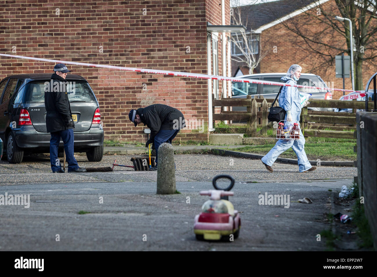 Forensic officer murder scene hi-res stock photography and images - Alamy