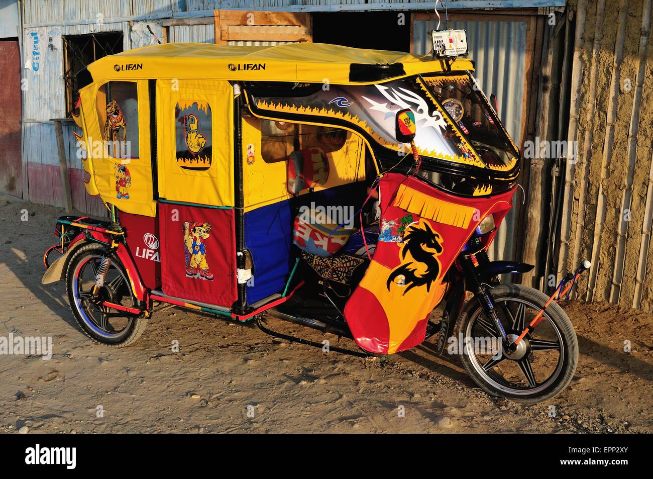 Painted house peru village hi-res stock photography and images - Alamy
