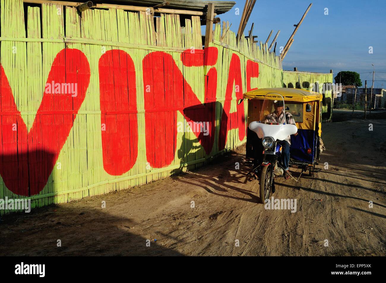 Motokar -Traditional house in PUERTO PIZARRO . Department of Tumbes ...