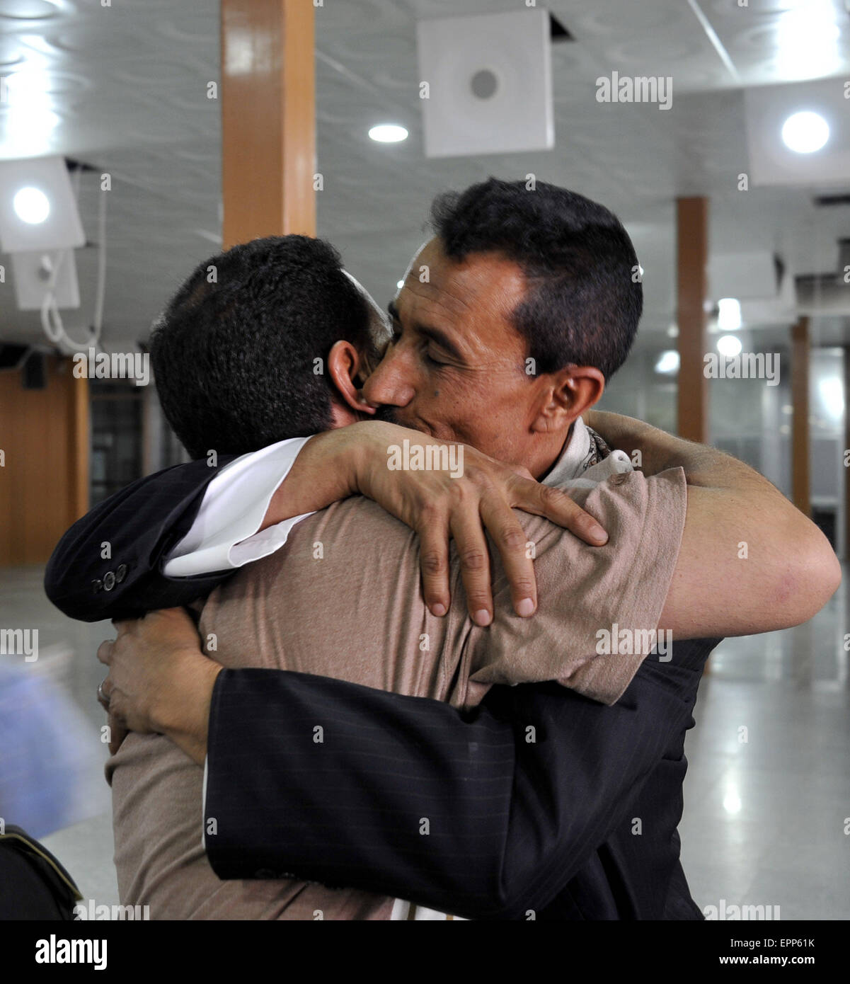 Group hug airport hi-res stock photography and images - Alamy