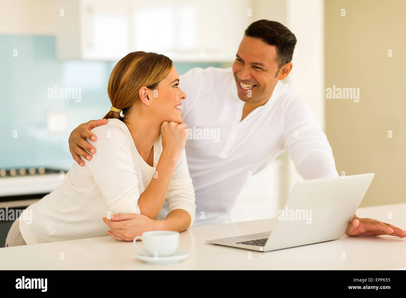 Conversation kitchen table hi-res stock photography and images - Alamy