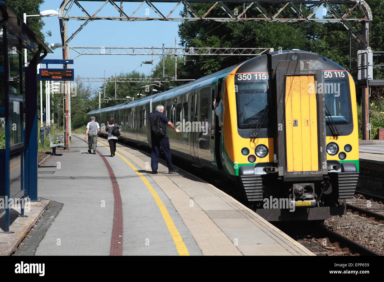 Stoke on trent train station hi-res stock photography and images - Alamy