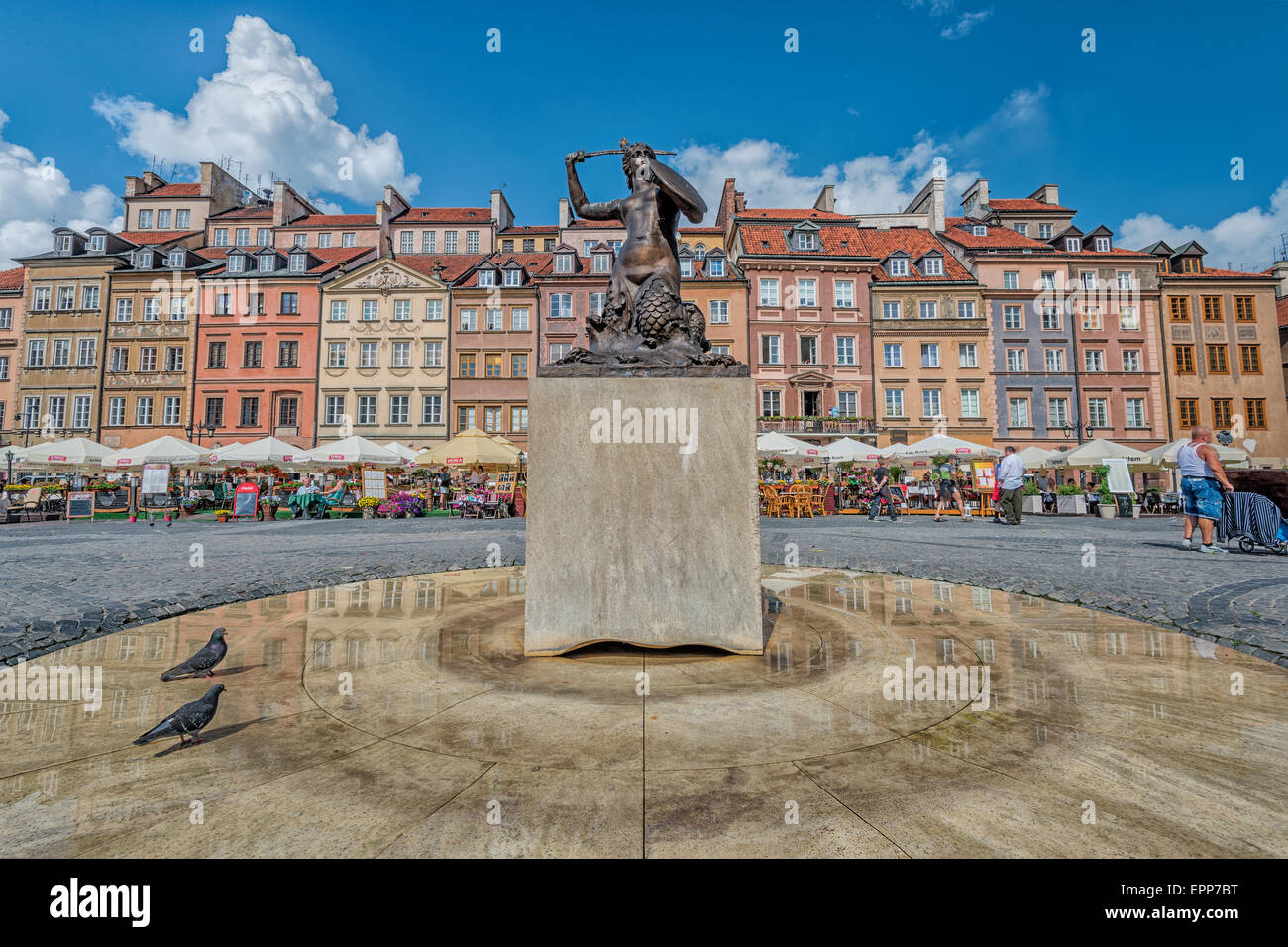 Warsaw old town fountains hi-res stock photography and images - Alamy
