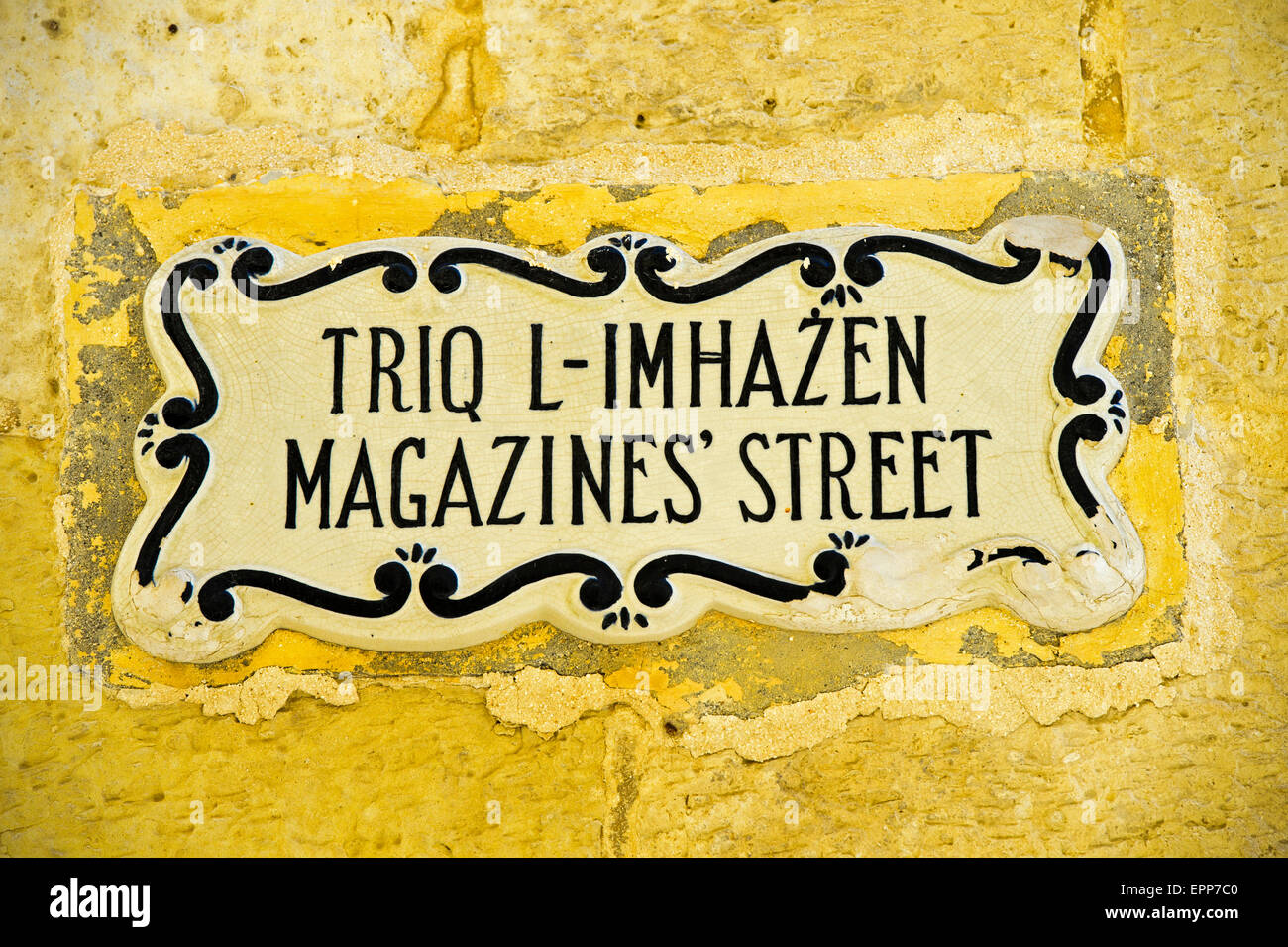 Maltese road signs hi-res stock photography and images - Alamy